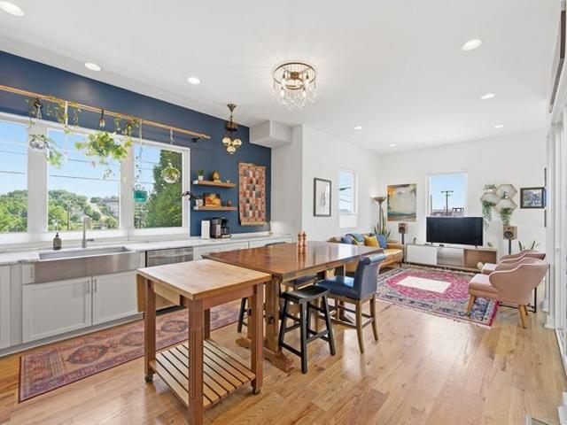 406 37th Ave N, Nashville, TN 37209