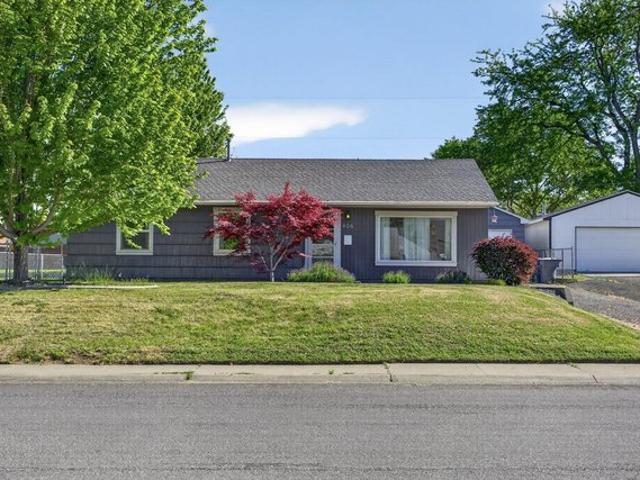 406 Cottonwood Dr, Richland, WA 99352
