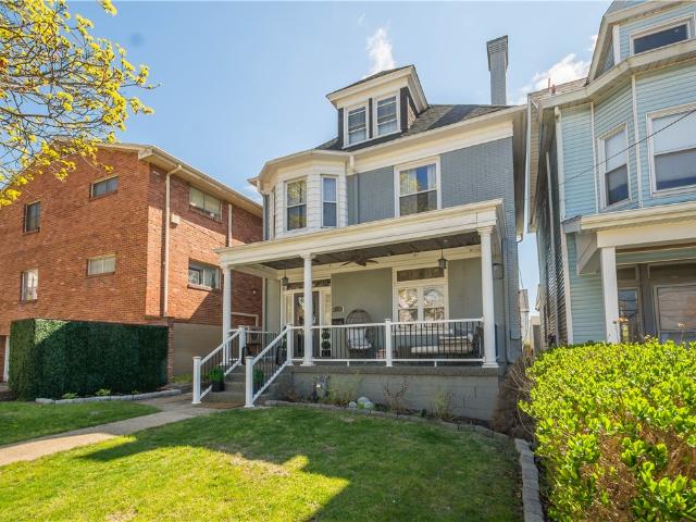 406 Center Avenue
