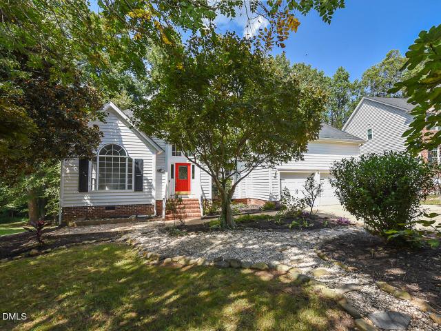 406 Cricketfield Ln, Cary, NC 27518 | MLS #10123 | Compass