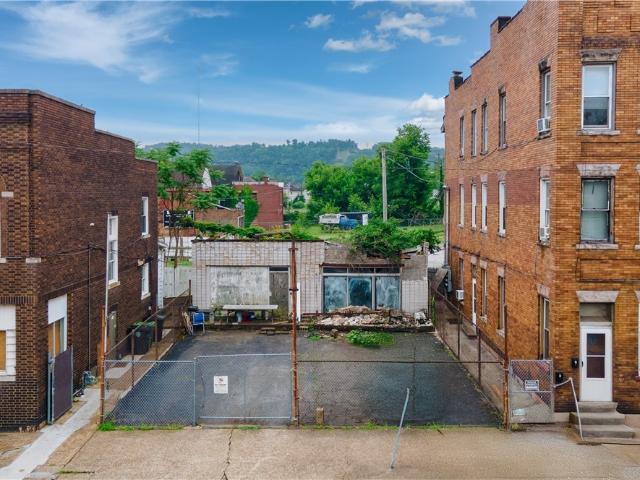 406 Adams Street