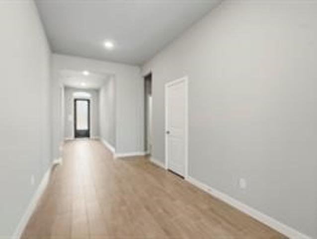 406 Apple Core Way