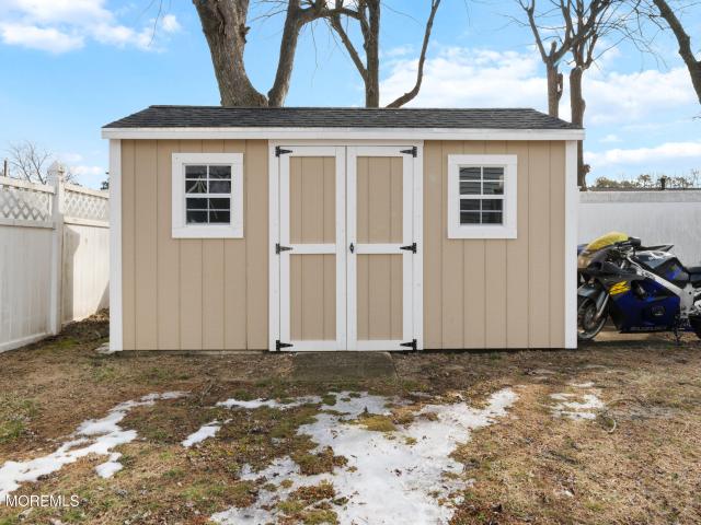 406 Applegate Avenue