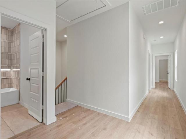 406 Bobbie Street