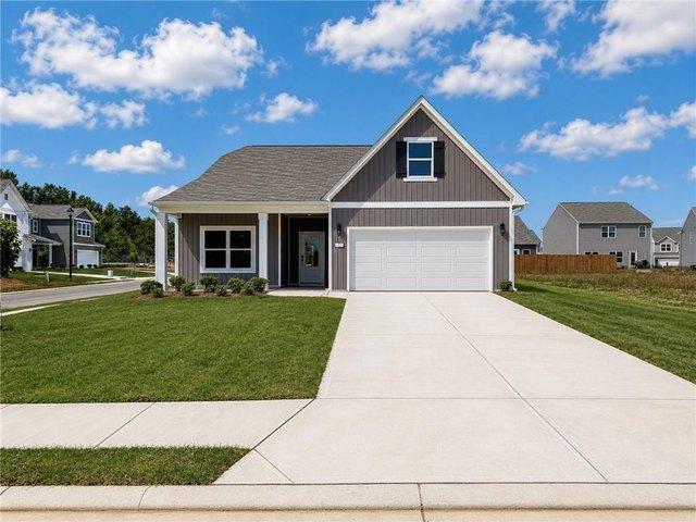 406 Bluegrass Ln, Rockmart, GA 30153