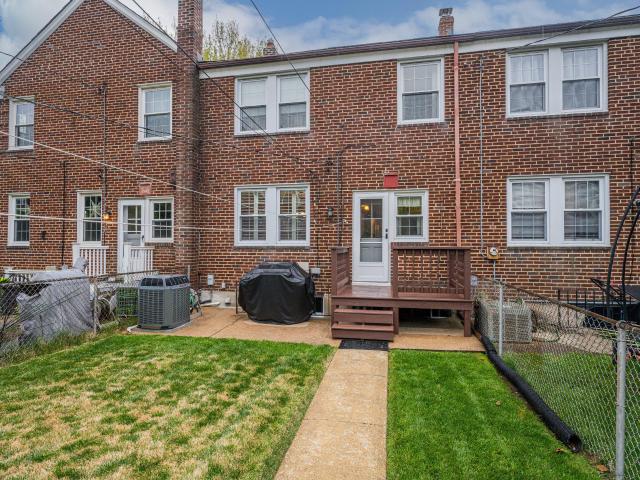 406 Greenlow