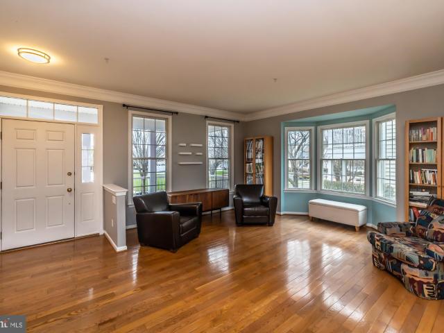 406 Dornishwood Pl, Chalfont, PA 18914 | MLS #PABU2115 | Compass