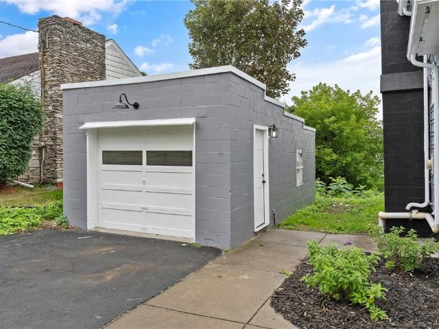 406 Darrow Avenue