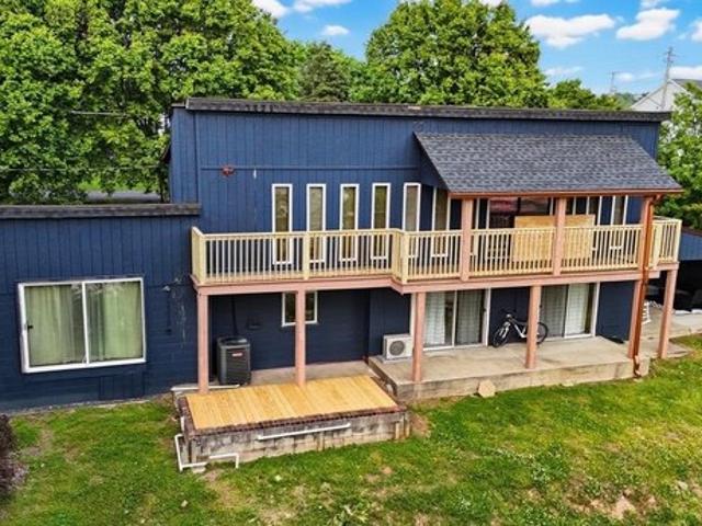 406 E 2nd St, South Point, OH 45680