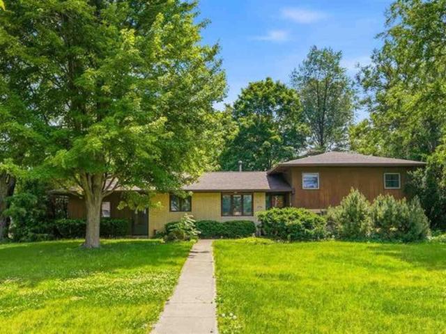 406 E Lafayette Ave, Keota, IA 52248