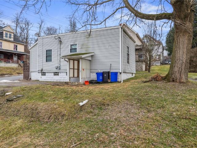 406 E Lutton St