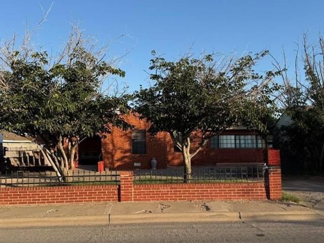 406 E Nobles Ave, Midland, TX 79701
