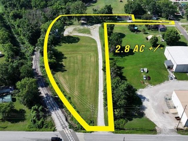 406 E Sedalia Ave, Clinton, MO 64735