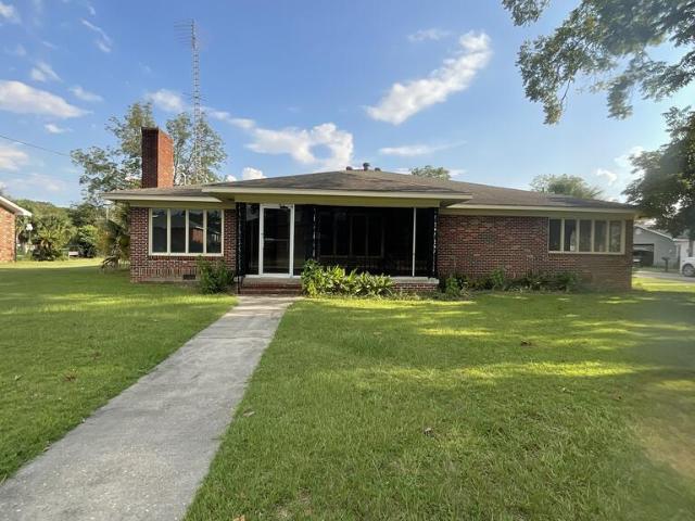 406 E Stewart Avenue