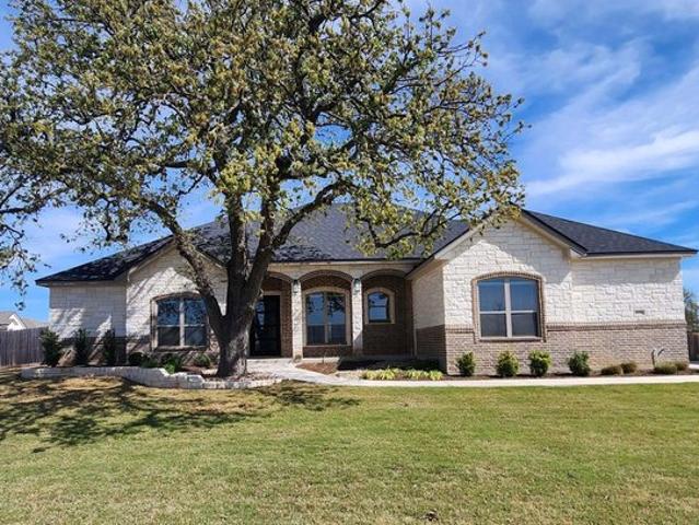 406 Eagle Heights Dr, Salado, TX 76571