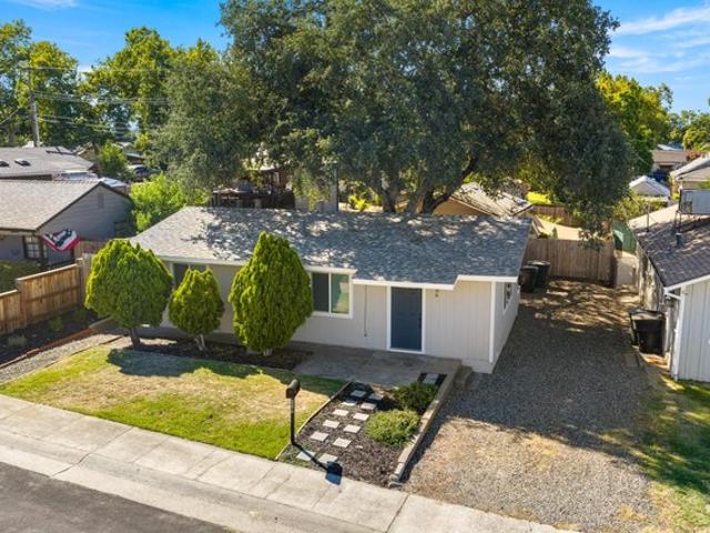 406 East St, Roseville, CA 95678