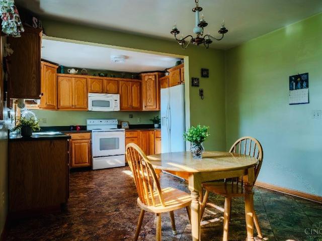 406 Eastline Drive