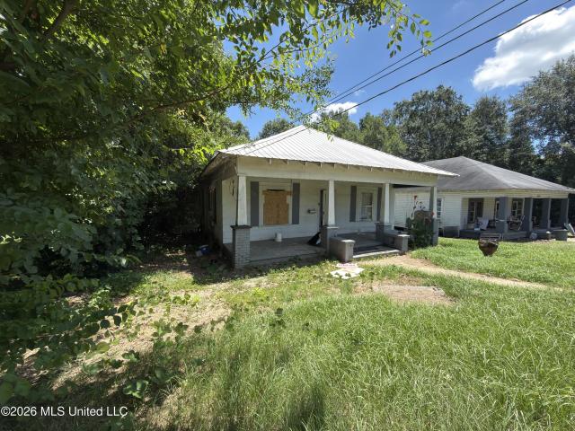 406 Elmwood Street