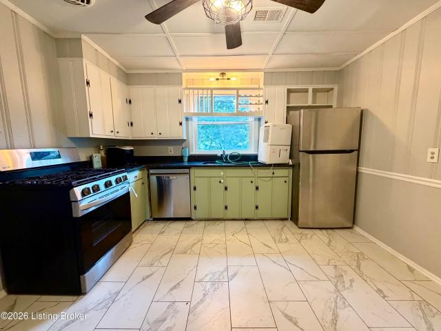 406 Evergreen Rd