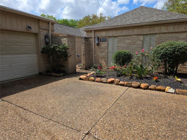 406 Fox Briar Ln, Sugar Land, TX 77478 | MLS #41003 | Compass