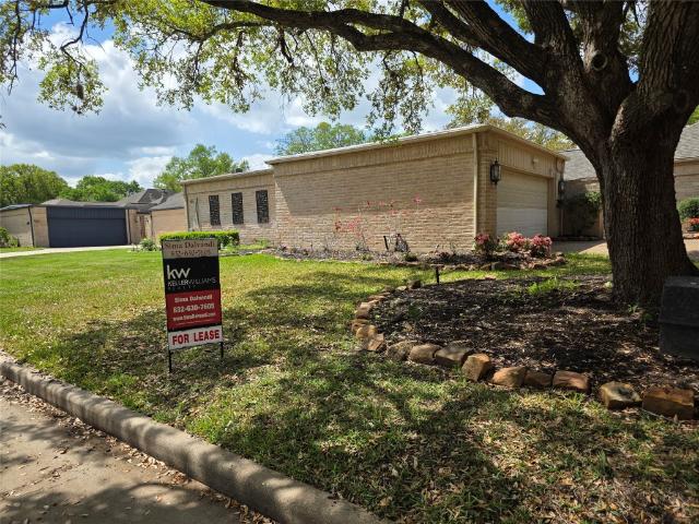 406 Fox Briar