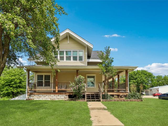 406 Knotts Street