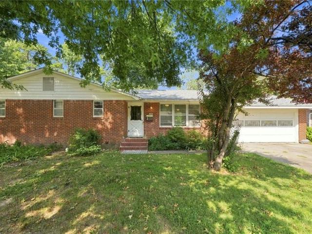 406 Henryetta St, Springdale, AR 72762