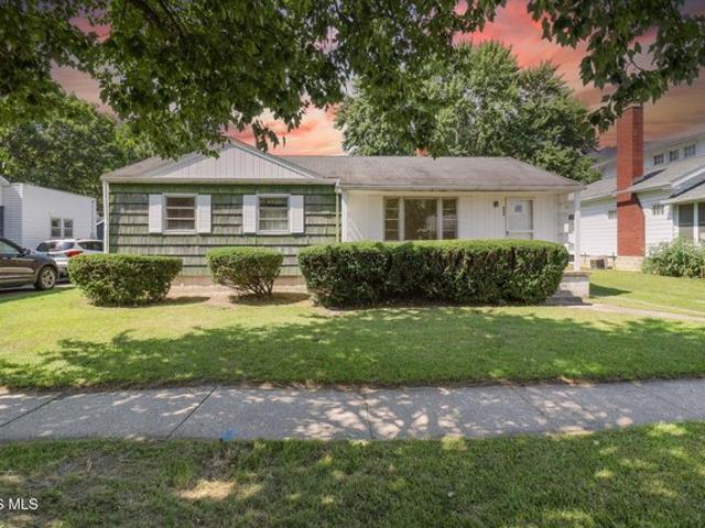 406 Huron St, Elmore, OH 43416