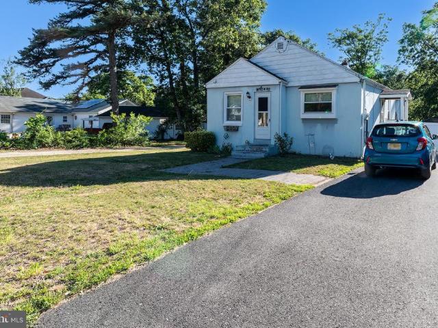 406 Oak Avenue