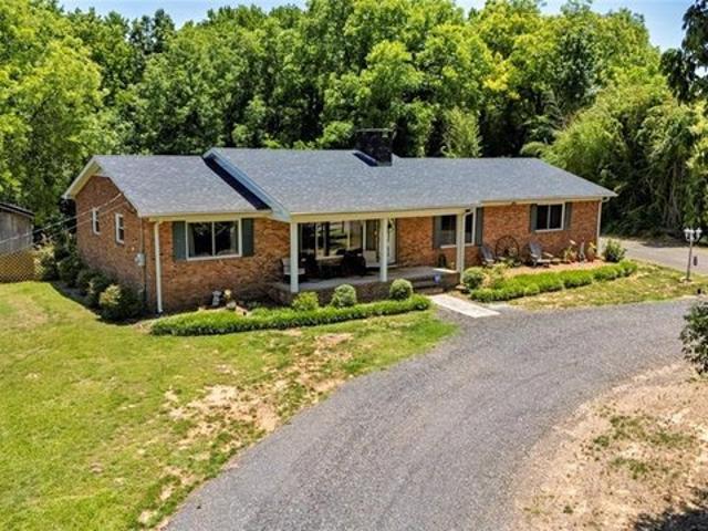 406 Old Liberty Rd, Asheboro, NC 27203