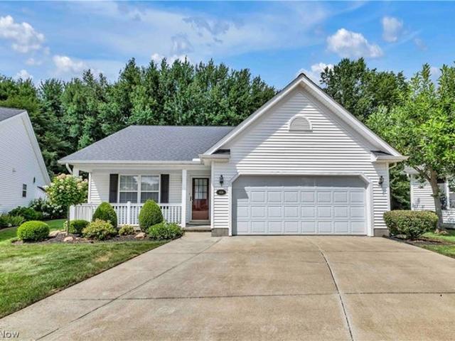 406 Oleander Oval Unit 44, Madison, OH 44057