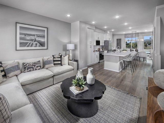 406 Lotus Dr, San Marcos, CA 92069