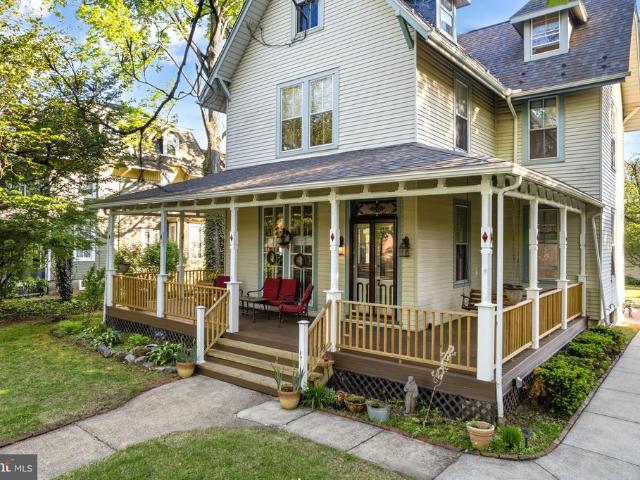 406 Lippincott Avenue