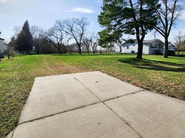 406 N 11th St, Olivia, MN 56277