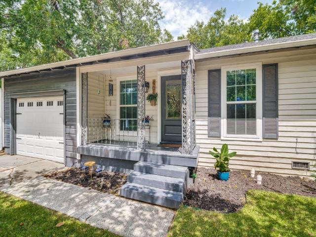 406 N Alamo Road