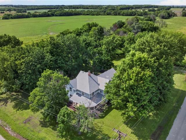 406 N Center Avenue