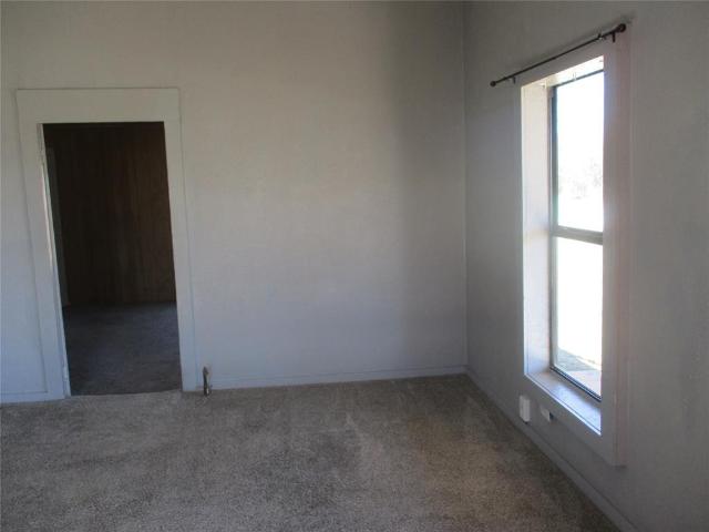 406 N Daugherty
