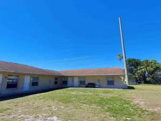 406 Northeast 24th Place 1 406 Ne 24th Pl #1