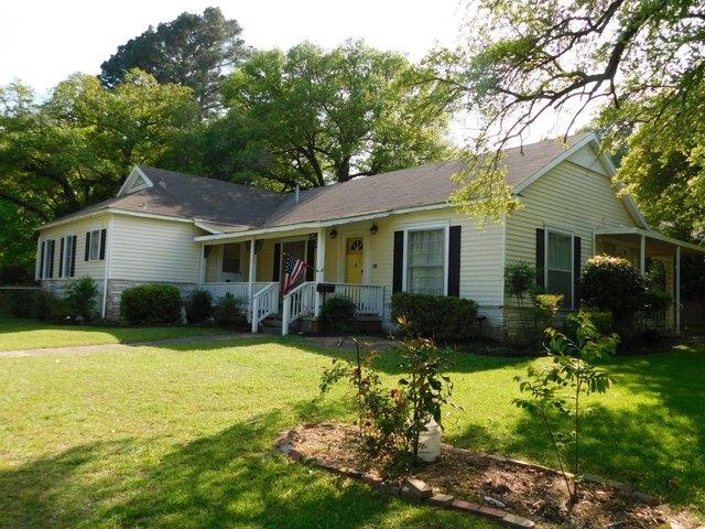 406 NW 3rd St, Springhill, LA 71075