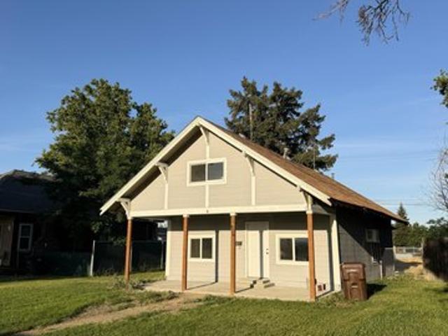 406 S 7th Ave, Yakima, WA 98902