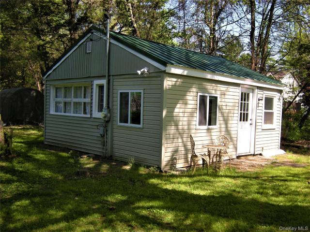 406 Sepasco Center St, Unit 1, Rhinebeck, NY 12572 | MLS #976542 | Compass