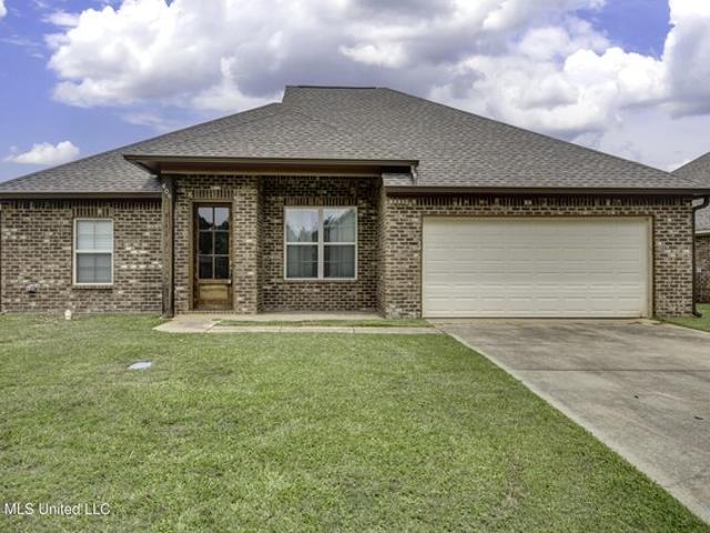 406 Silver Hill Dr, Pearl, MS 39208
