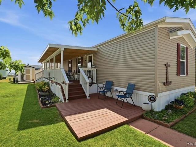406 Silver Sand Dr, Sanilac Township, MI 48469
