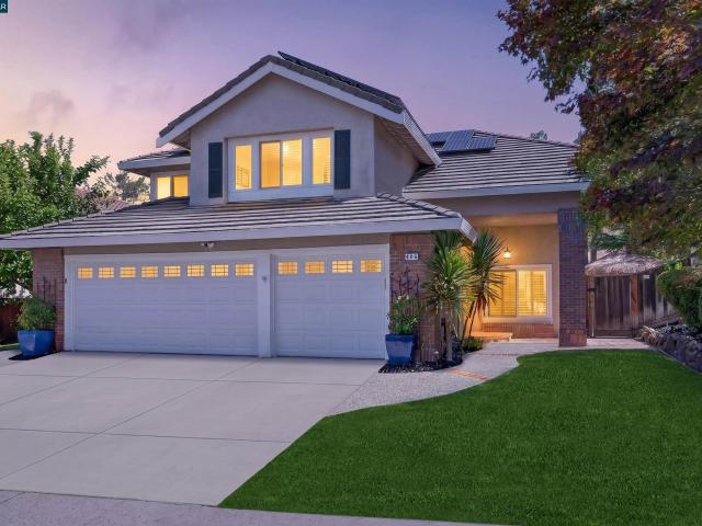 406 Skycrest Dr