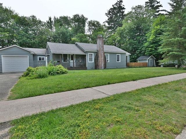 406 Park Ave, Saranac Lake, NY 12983