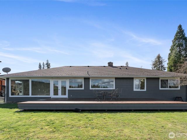 406 Ridge Road W