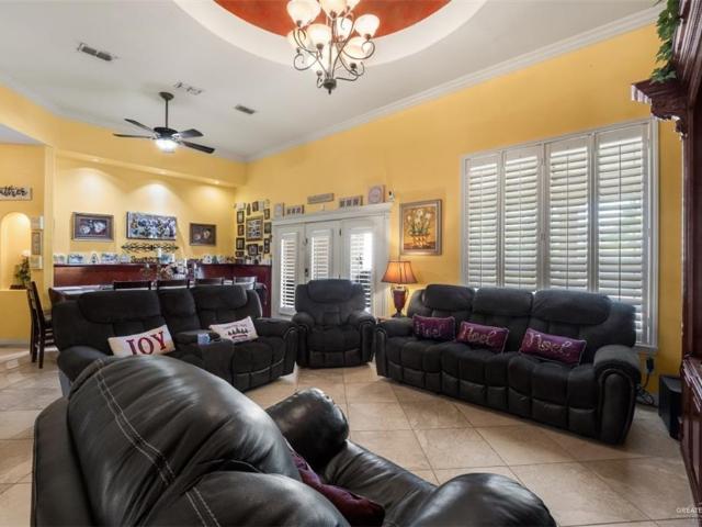 406 W 14th Street