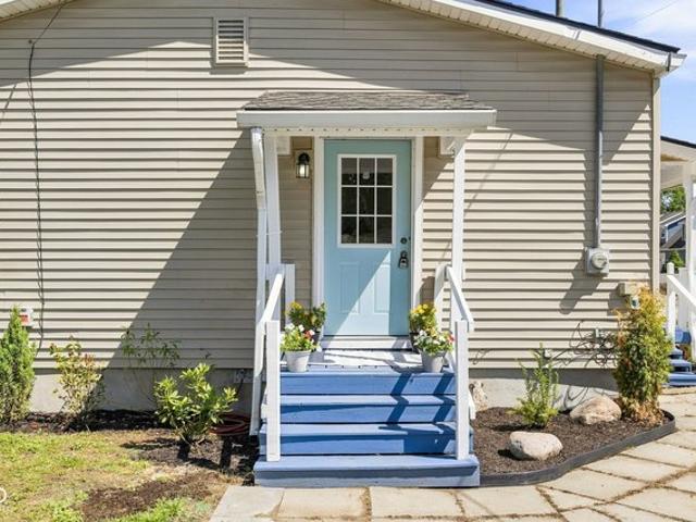 406 W 2nd St, Sheridan, IN 46069
