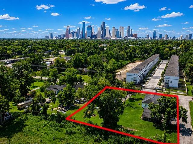 406 W Donovan St, Houston, TX 77091
