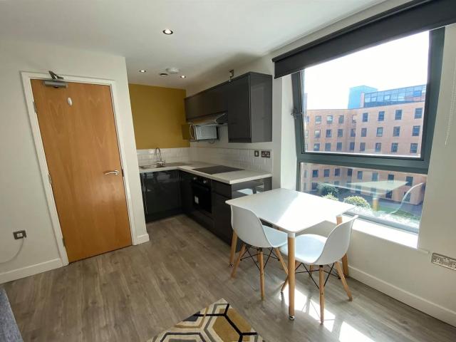 406, West One Cube, City Centre, S1